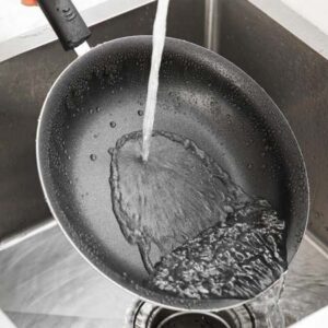 How to Season a Ceramic Pan [+ Exclusive Cleaning Guide] - BetterFood